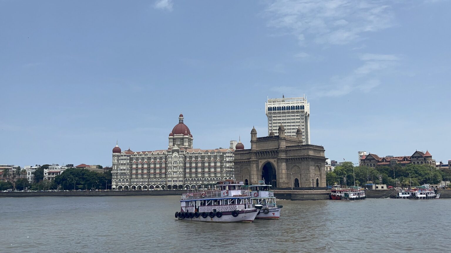 Elephanta Caves Group Tour by Speedboat | Scenic Adventure